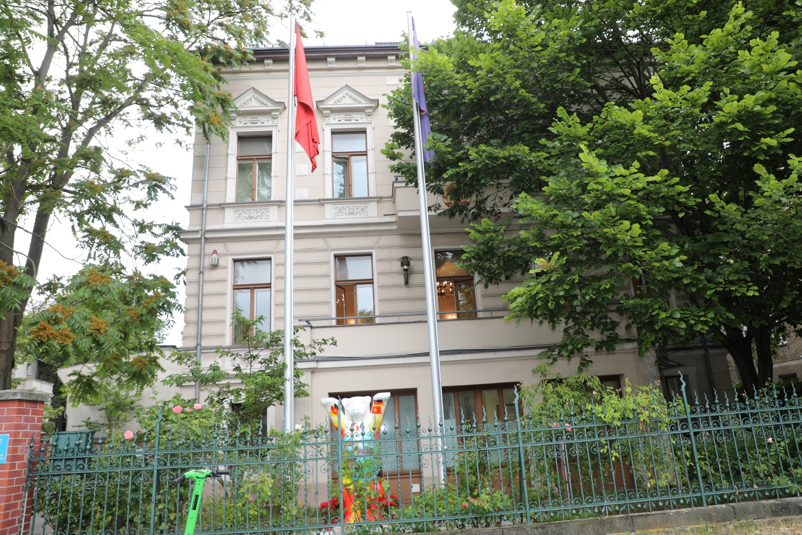 ĐẠI SỨ QUÁN VIỆT NAM TẠI CHLB ĐỨC: Công bố hướng dẫn thủ tục trở lại ...